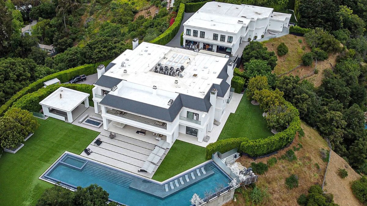 Jennifer Lopez Buys New Home Post-Divorce — Here's What Makes It Secure ...