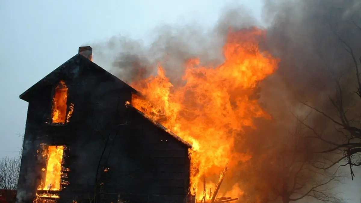 OKC Family of 7 Loses Home in Devastating Fire - buildlikenew.com