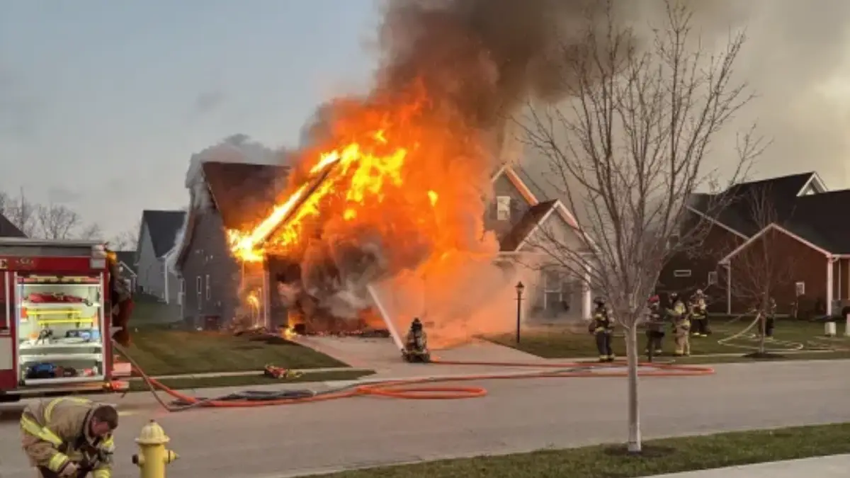 2 People Injured in Indiana House Fire, Officials Say - buildlikenew.com